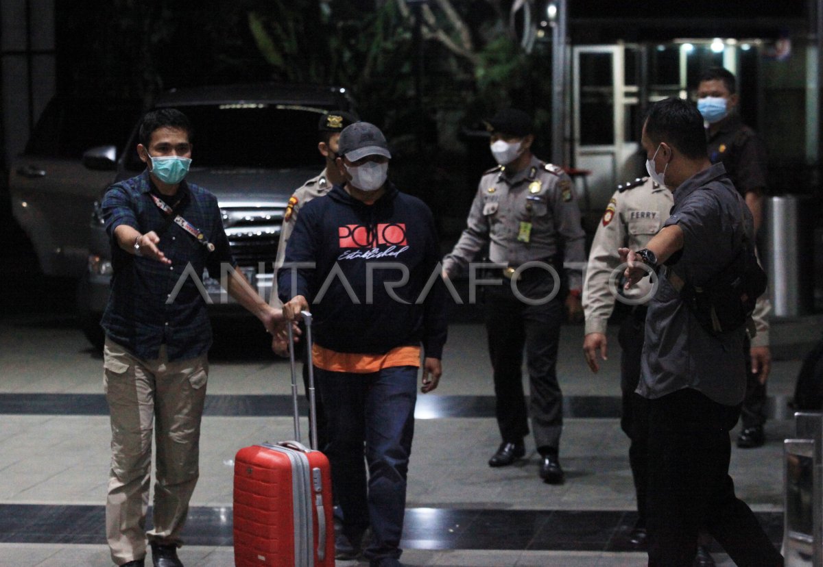 PENANGKAPAN ISKANDAR PERANGIN ANGIN | ANTARA Foto