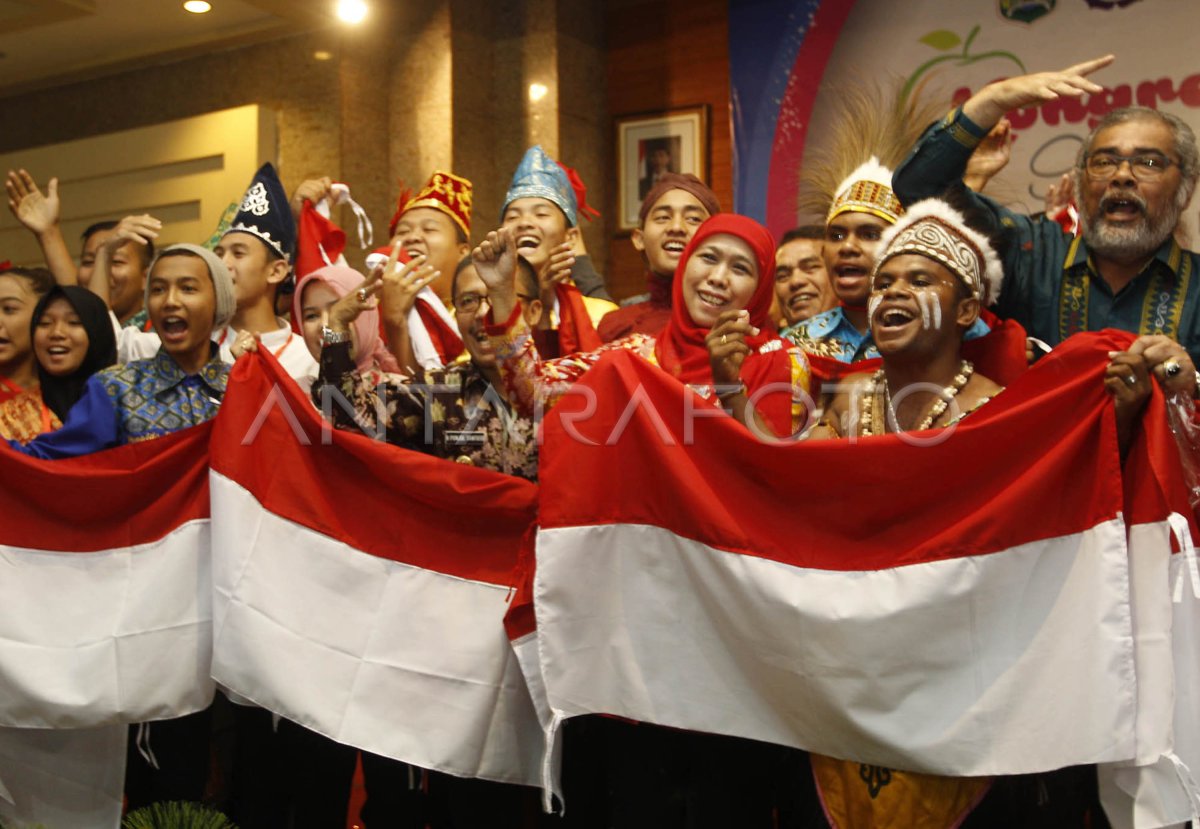 MENSOS HADIRI KONGRES ANAK | ANTARA Foto MENSOS HADIRI KONGRES ANAK | ANTARA Foto