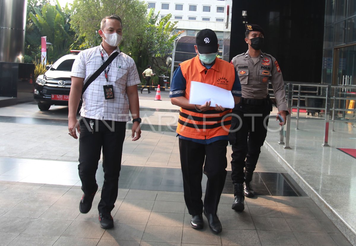 Pemeriksaan tersangka Muchamad Hikmat | ANTARA Foto