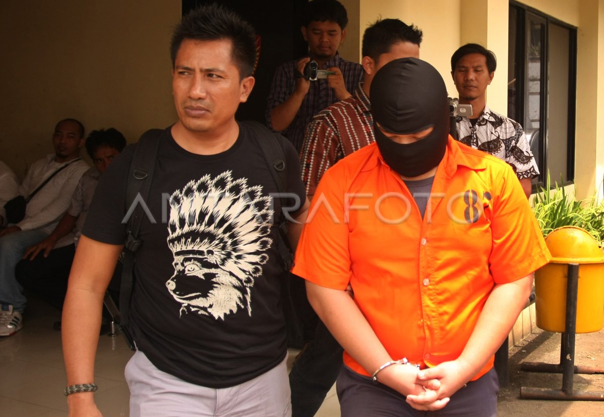 Penangkapan Senjata Api Ilegal Antara Foto