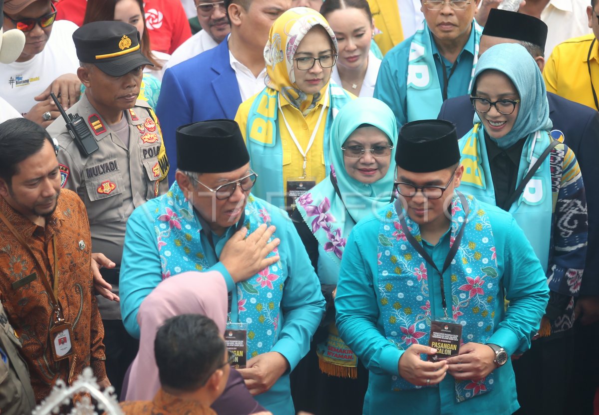Pendaftaran bakal calon wali kota Tangsel Ben - Pilar | ANTARA Foto