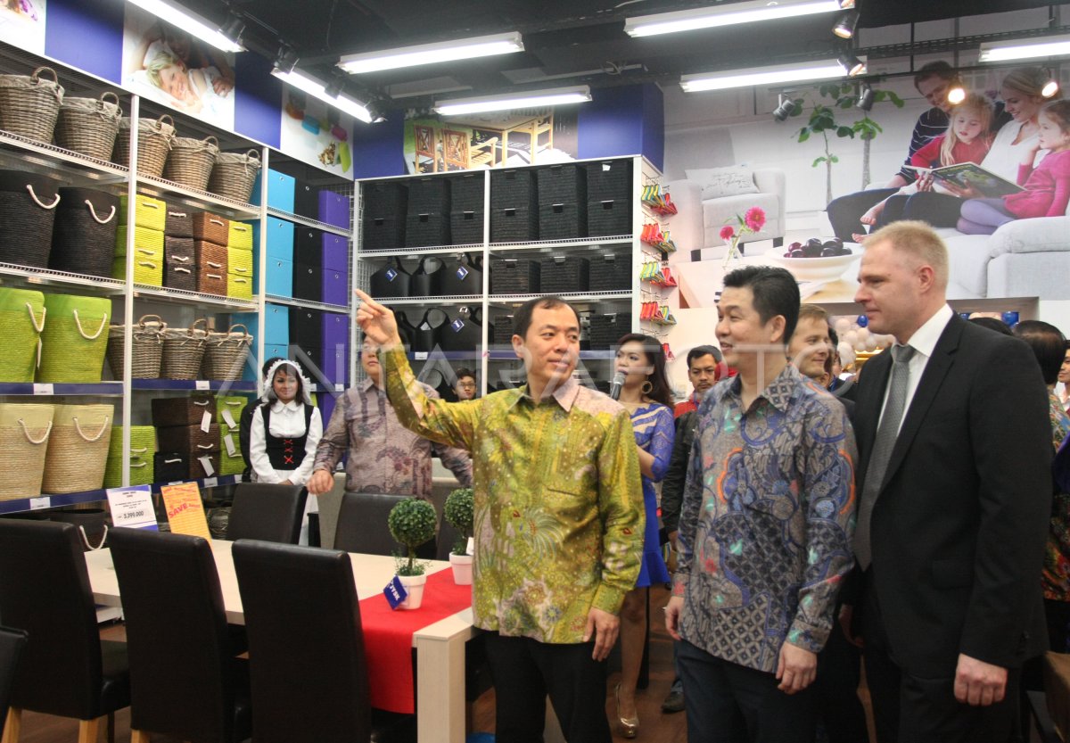 PEMBUKAAN JYSK STORE | ANTARA Foto