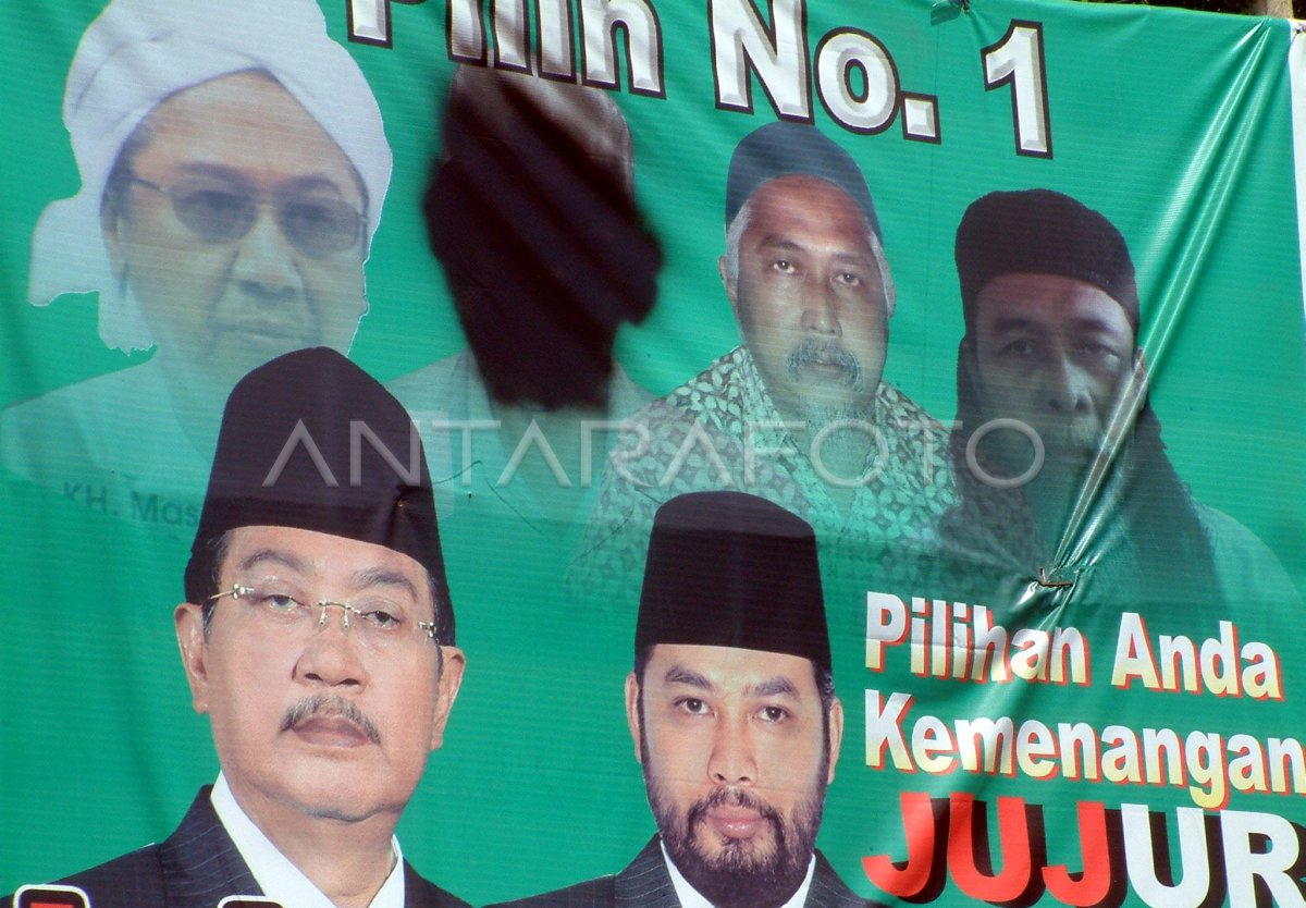 TUTUP FOTO KIAI | ANTARA Foto