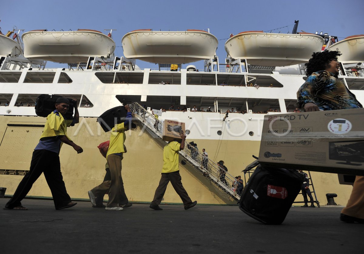 MUDIK PELABUHAN TANJUNG PRIOK | ANTARA Foto