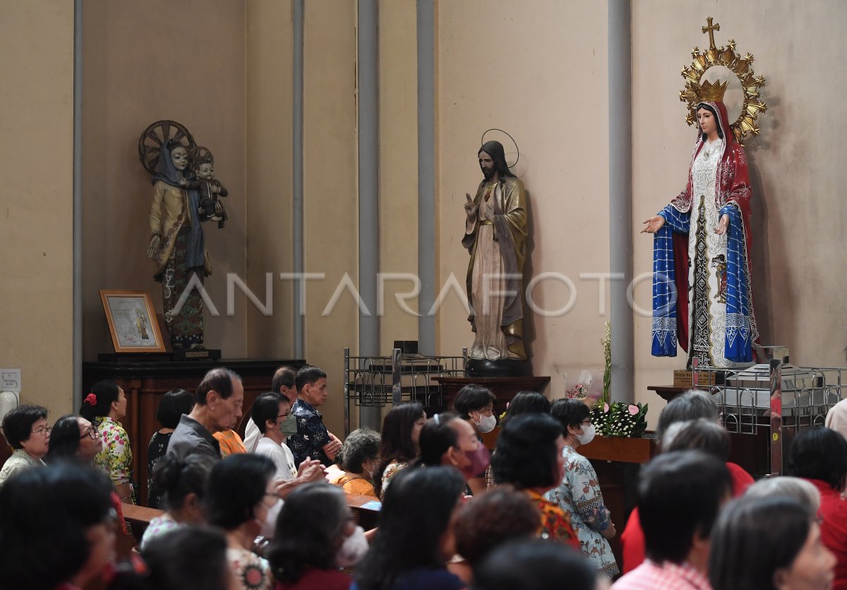 Misa kenaikan Isa Almasih di Gereja Katedral | ANTARA Foto