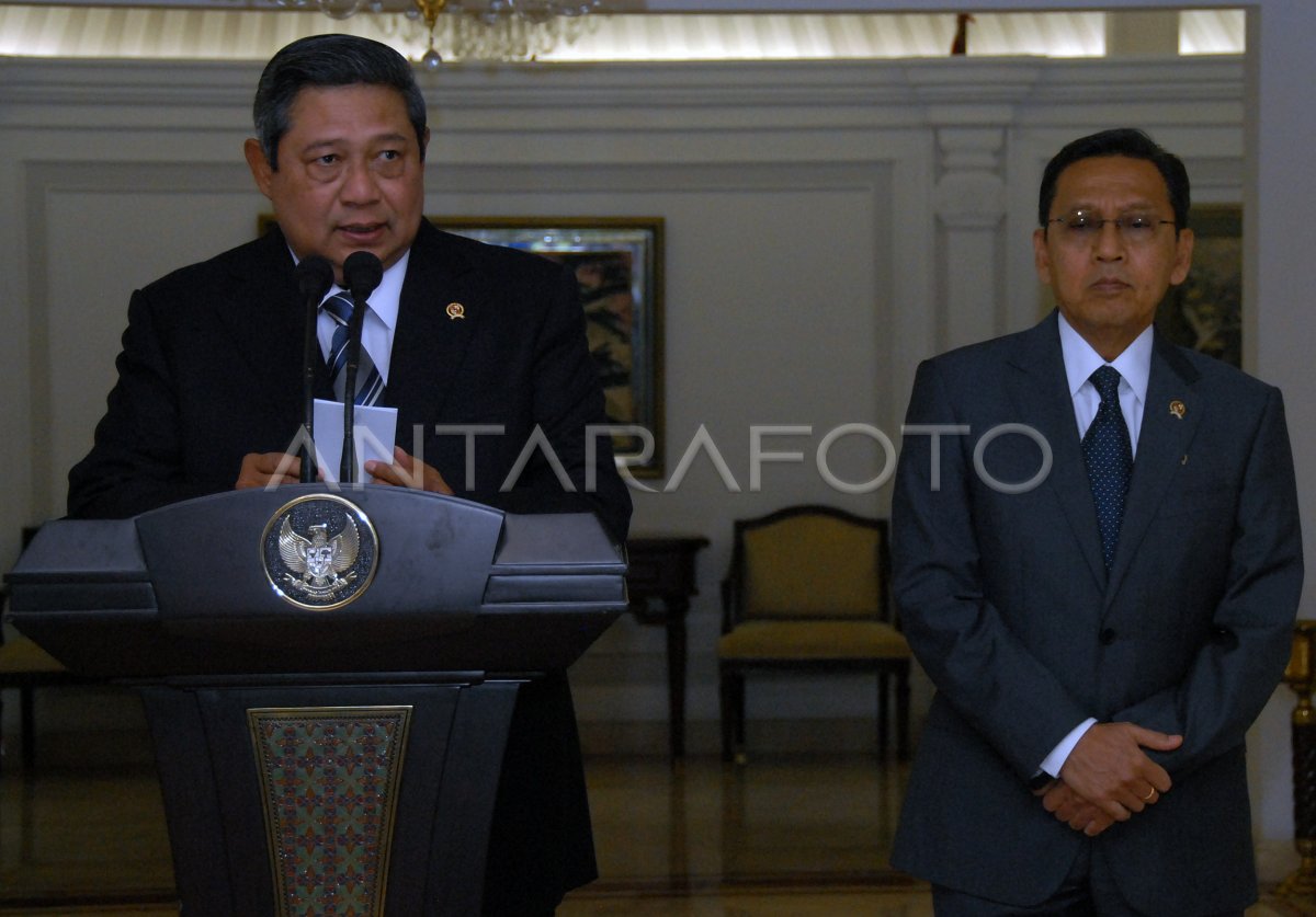 BERIKAN KETERANGAN PERS | ANTARA Foto BERIKAN KETERANGAN PERS | ANTARA Foto