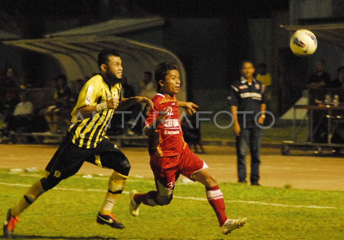 PERAK FA MENANG | ANTARA Foto PERAK FA MENANG | ANTARA Foto