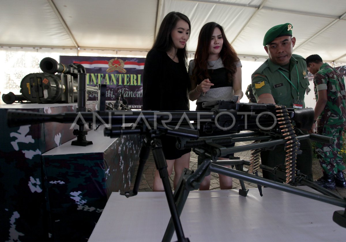 PAMERAN ALUTSISTA TNI AD | ANTARA Foto