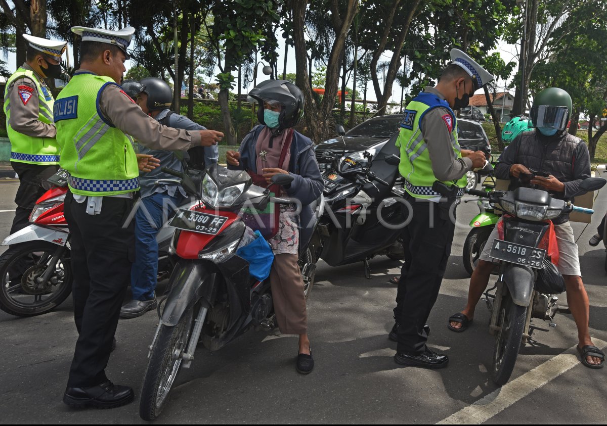 RAZIA PAJAK KENDARAAN BERMOTOR | ANTARA Foto