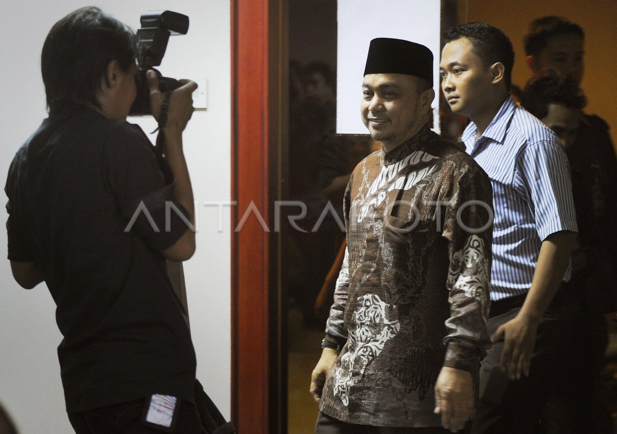 TAMSIL LINRUNG BERSAKSI | ANTARA Foto TAMSIL LINRUNG BERSAKSI | ANTARA Foto