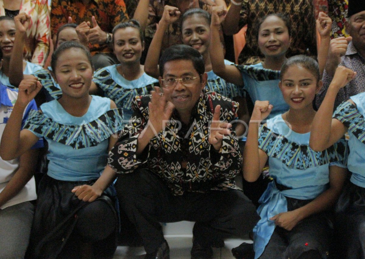 MENSOS KUNJUNGI NTT | ANTARA Foto MENSOS KUNJUNGI NTT | ANTARA Foto