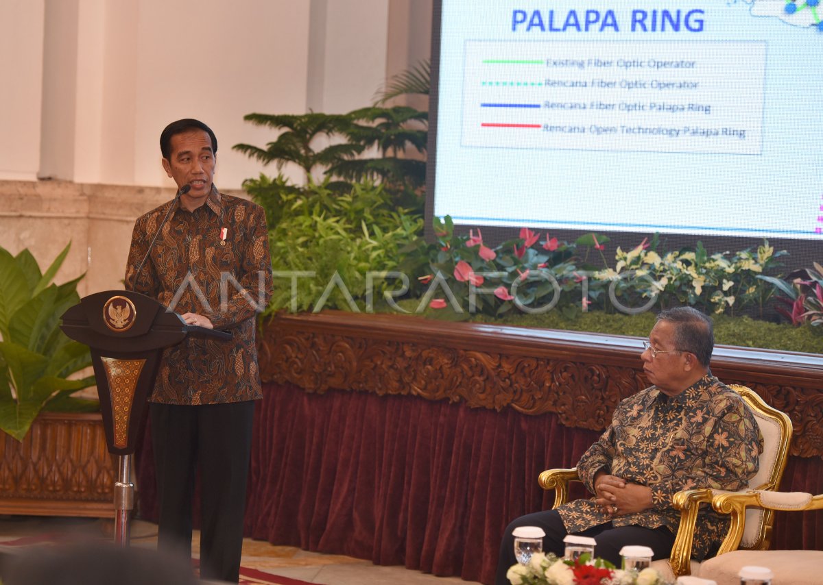 TARGET PROYEK SERAT OPTIK PALAPA RING | ANTARA Foto TARGET PROYEK SERAT OPTIK PALAPA RING | ANTARA Foto