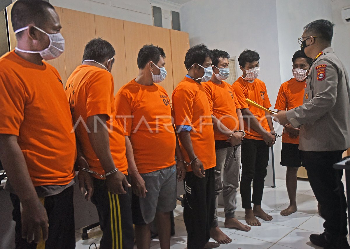 PENYELUNDUPAN 23 KG SABU MELALUI PESISIR BANTEN | ANTARA Foto PENYELUNDUPAN 23 KG SABU MELALUI PESISIR BANTEN | ANTARA Foto