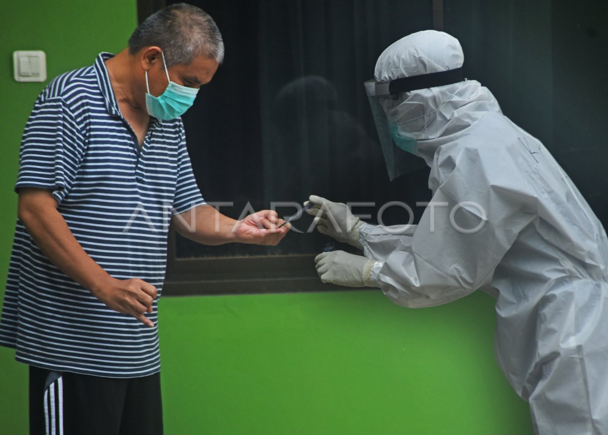 LAYANAN MEMILIH UNTUK PASIEN COVID-19 | ANTARA Foto LAYANAN MEMILIH UNTUK PASIEN COVID-19 | ANTARA Foto