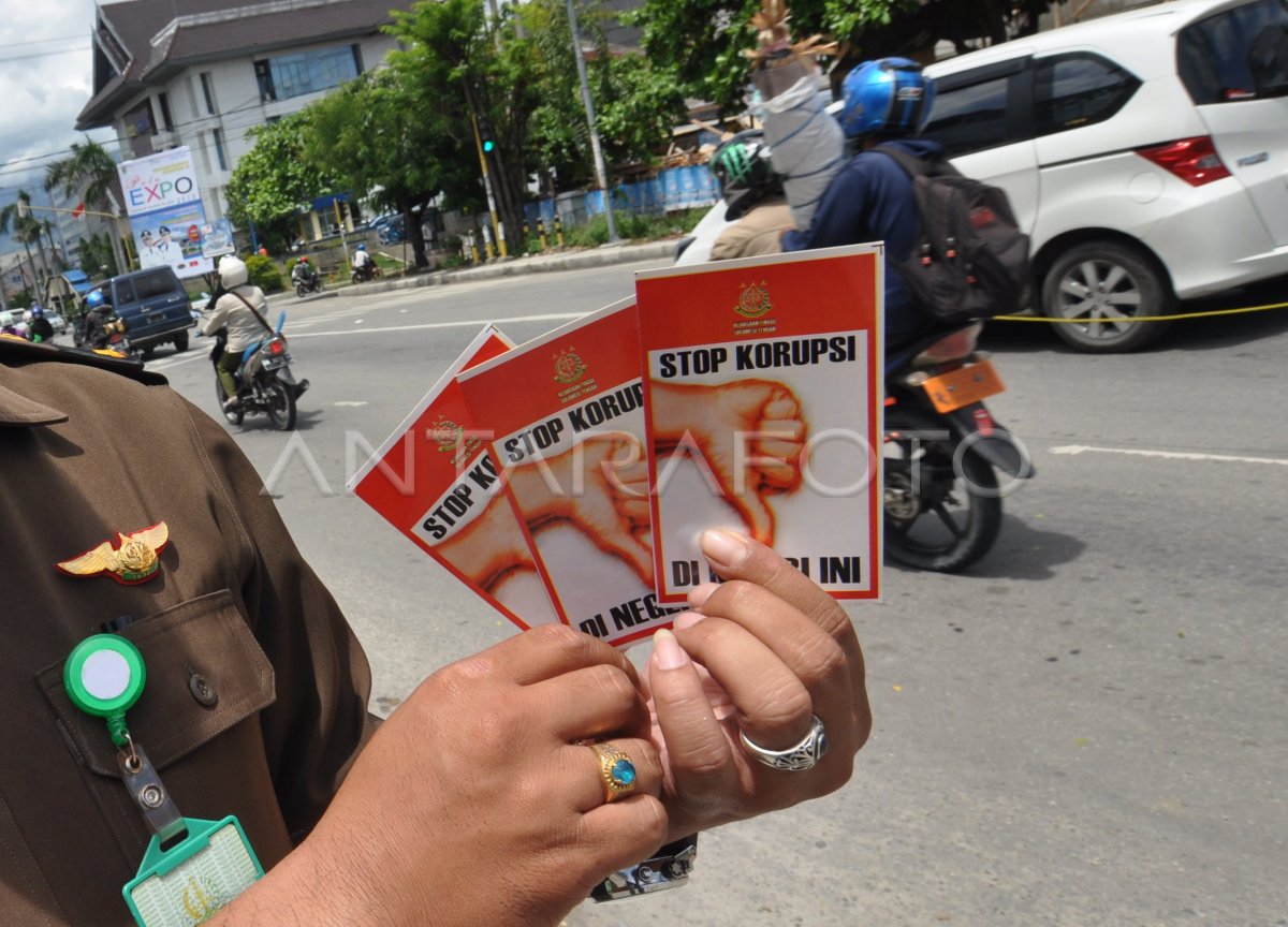 SOSIALISASI ANTI KORUPSI | ANTARA Foto