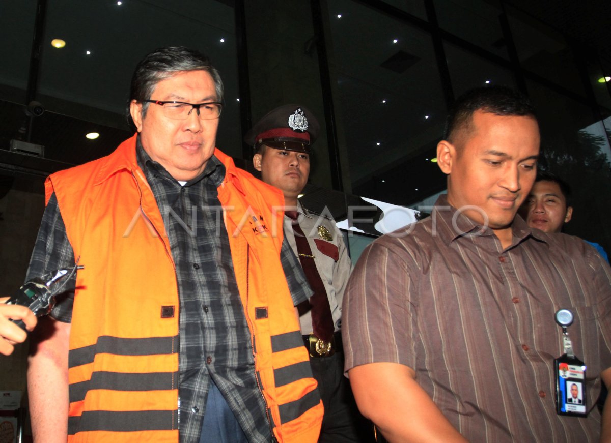 MANTAN KEPALA BAPPEBTI DIPERIKSA | ANTARA Foto MANTAN KEPALA BAPPEBTI DIPERIKSA | ANTARA Foto