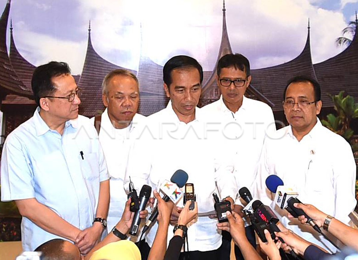 KETERANGAN PERS PRESIDEN | ANTARA Foto