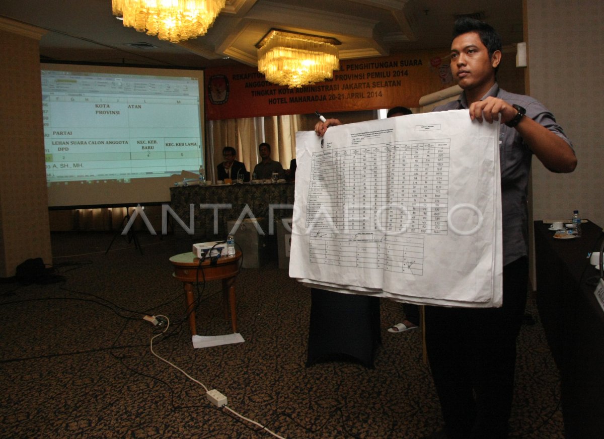 REKAPITULASI PILEG KOTA JAKARTA | ANTARA Foto REKAPITULASI PILEG KOTA JAKARTA | ANTARA Foto