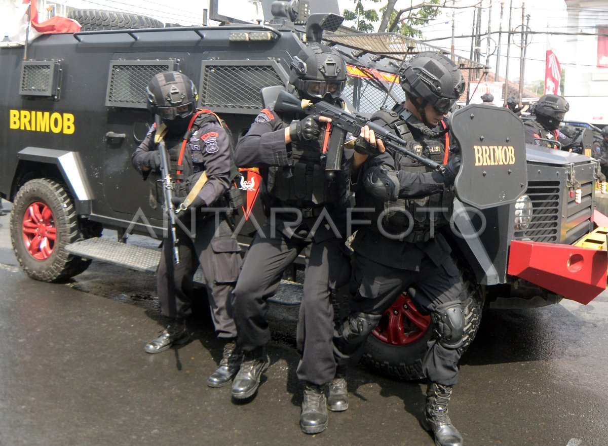 Latihan Sispamkota Polda Lampung | ANTARA Foto