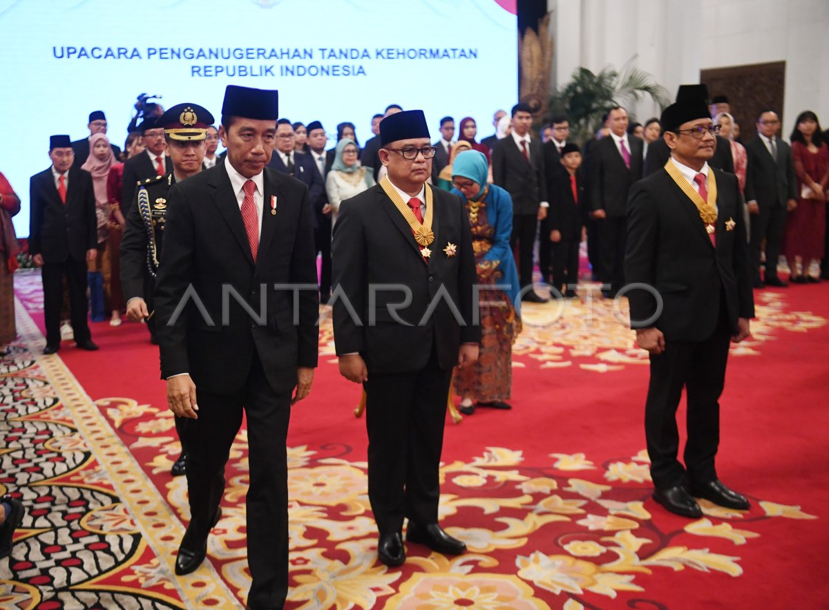 Upacara penganugerahan Tanda Kehormatan | ANTARA Foto