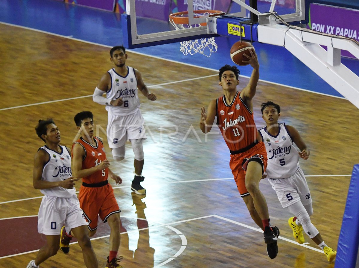 PERTANDINGAN BASKET PUTRA 5X5 PON PAPUA | ANTARA Foto