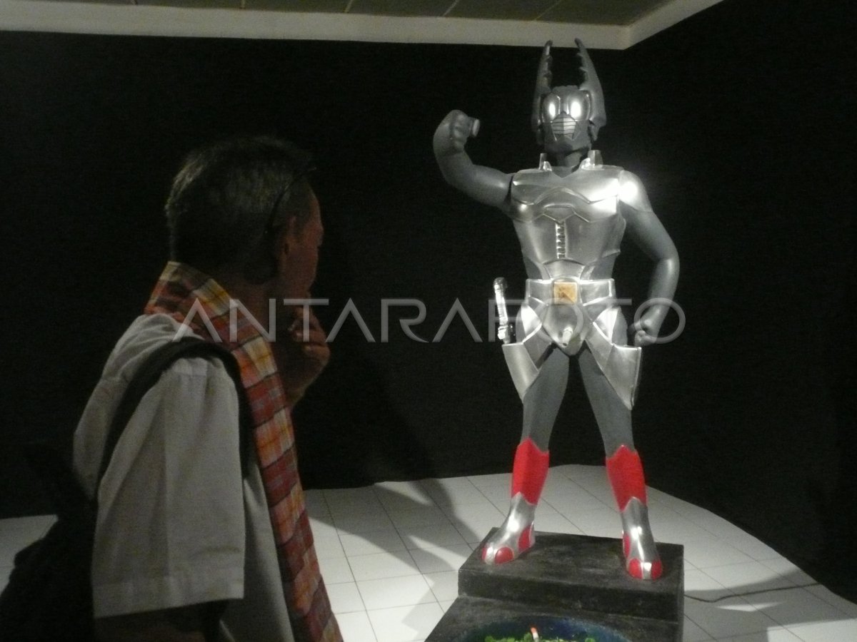 PAMERAN PATUNG DAN INSTALASI | ANTARA Foto PAMERAN PATUNG DAN INSTALASI | ANTARA Foto