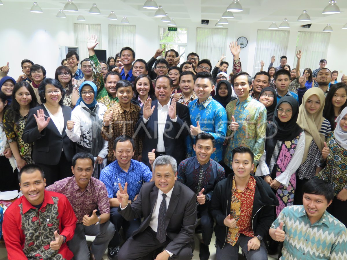 KULIAH UMUM MENRISTEKDIKTI DI CHINA | ANTARA Foto KULIAH UMUM MENRISTEKDIKTI DI CHINA | ANTARA Foto