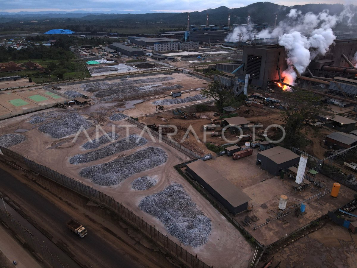 AKTIVITAS PERUSAHAAN SMELTER NIKEL DI KONAWE | ANTARA Foto