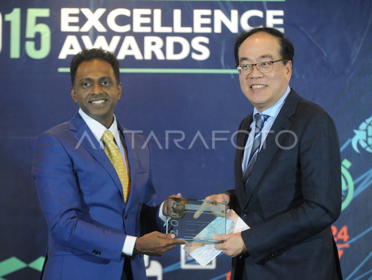 PENGHARGAAN FROST & SULLIVAN 2015 | ANTARA Foto PENGHARGAAN FROST & SULLIVAN 2015 | ANTARA Foto