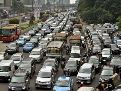 KEMACETAN JALAN SUDIRMAN | ANTARA Foto