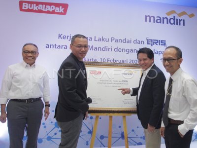 KERJASAMA BANK MANDIRI DENGAN BUKALAPAK | ANTARA Foto