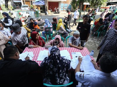 PELAYANAN TERDAMPAK PERUBAHAN NAMA JALAN | ANTARA Foto