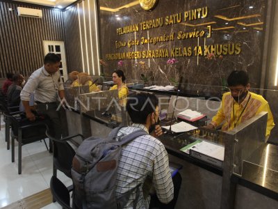 PERESMIAN PELAYANAN TERPADU SATU PINTU PN SURABAYA | ANTARA Foto