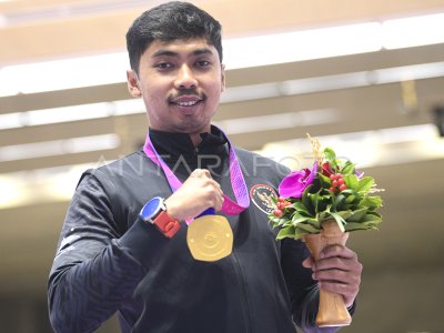 Medali emas pertama Indonesia di Asian Games 2022 | ANTARA Foto