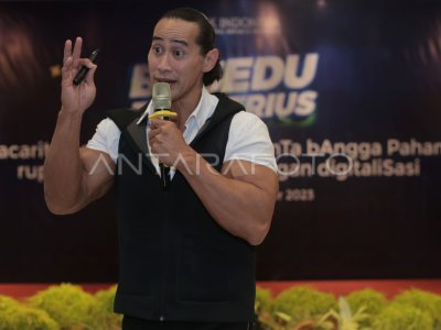 Ade Rai sosialisasikan pentingnya menjaga kesehatan | ANTARA Foto