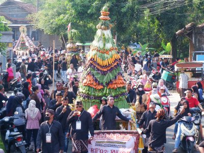 Tradisi sedekah bumi di Kudus | ANTARA Foto