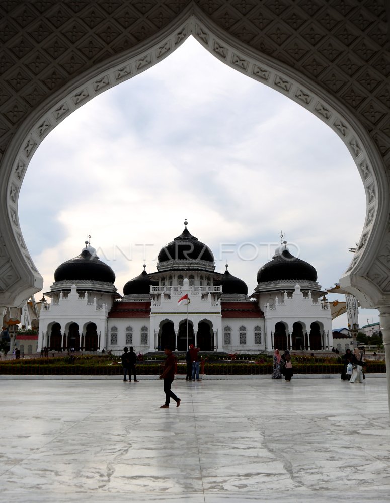 MASJID RAYA BAITURRAHMAN ACEH | ANTARA Foto