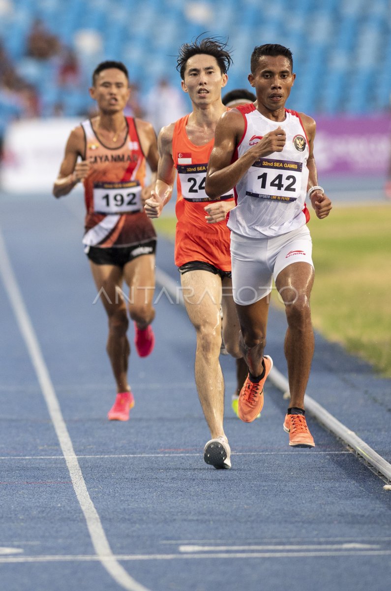 Rikki Marthin raih medali emas lari 10.000 meter putra | ANTARA Foto