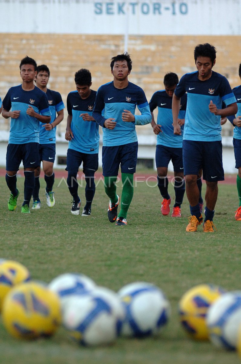 LATIHAN TIMNAS U-19 | ANTARA Foto