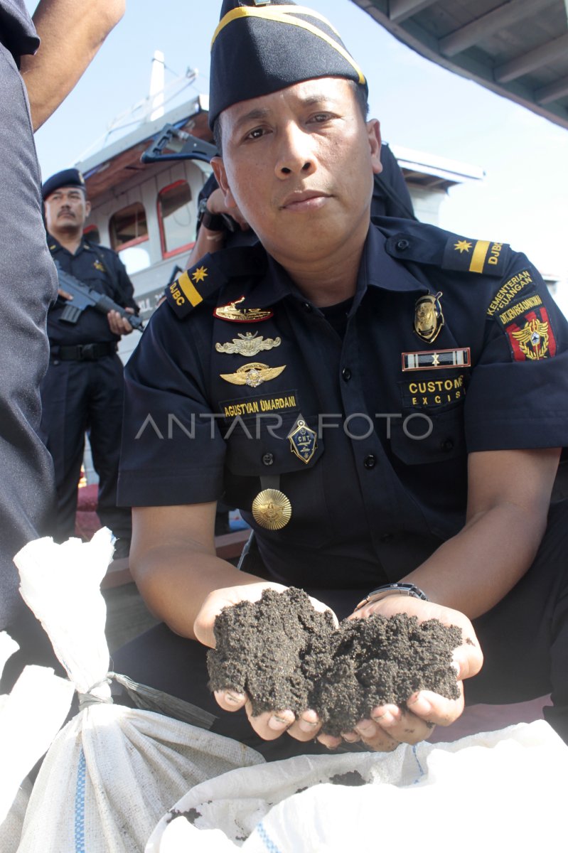GAGALKAN PENYELUNDUPAN PASIR TIMAH | ANTARA Foto