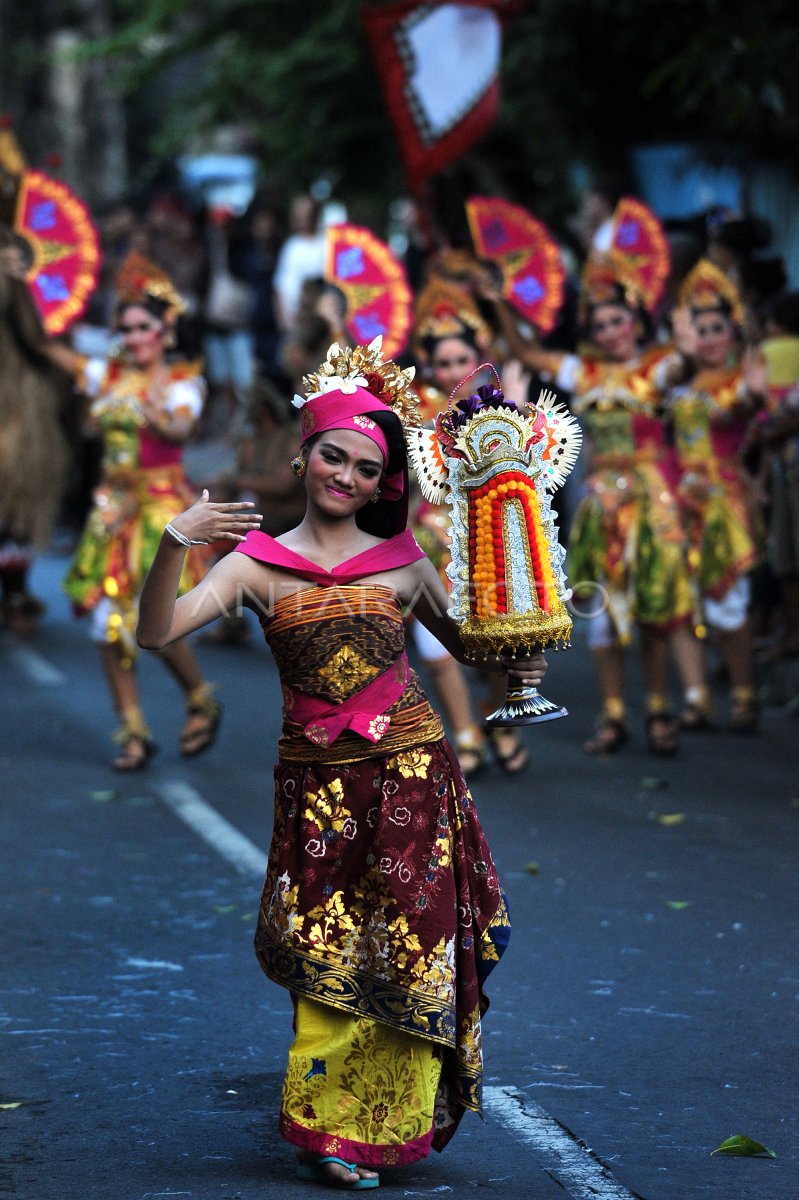 PARADE BUDAYA MUSYAWARAH APEKSI | ANTARA Foto PARADE BUDAYA MUSYAWARAH APEKSI | ANTARA Foto