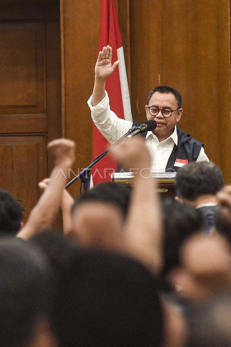 Deklarasi advokat sebagai Tim Hukum Nasional Amin | ANTARA Foto Deklarasi advokat sebagai Tim Hukum Nasional Amin | ANTARA Foto
