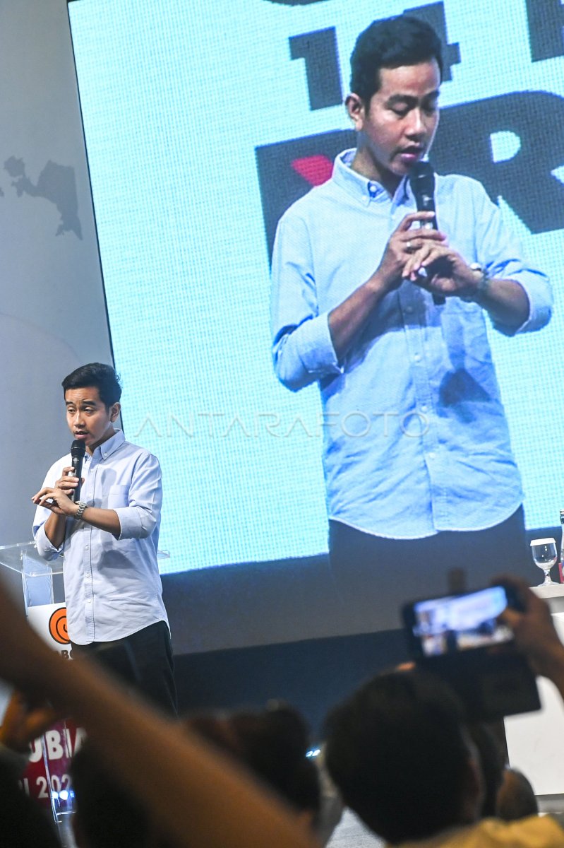Gibran hadiri silaturahmi nasional relawan Prabowo-Gibran | ANTARA Foto Gibran hadiri silaturahmi nasional relawan Prabowo-Gibran | ANTARA Foto