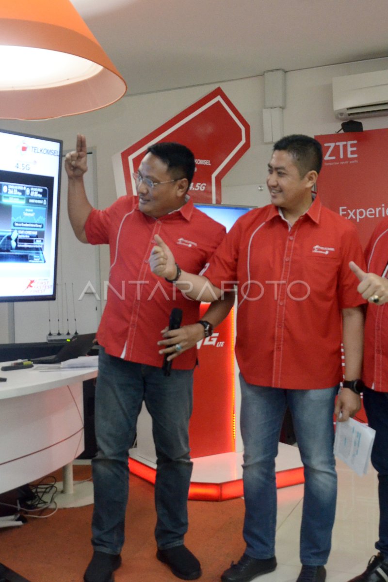 TELKOMSEL UJI COBA JARINGAN 4,5G | ANTARA Foto TELKOMSEL UJI COBA JARINGAN 4,5G | ANTARA Foto