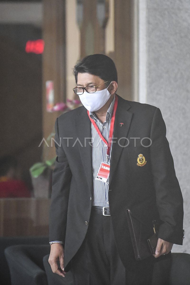 MANTAN DIREKTUR KEUANGAN PT DI DIPERIKSA KPK | ANTARA Foto MANTAN DIREKTUR KEUANGAN PT DI DIPERIKSA KPK | ANTARA Foto