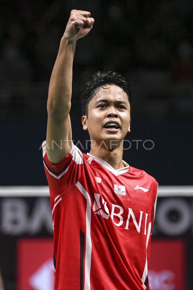 ANTHONY SINISUKA GINTING KALAHKAN KENTO MOMOTA | ANTARA Foto