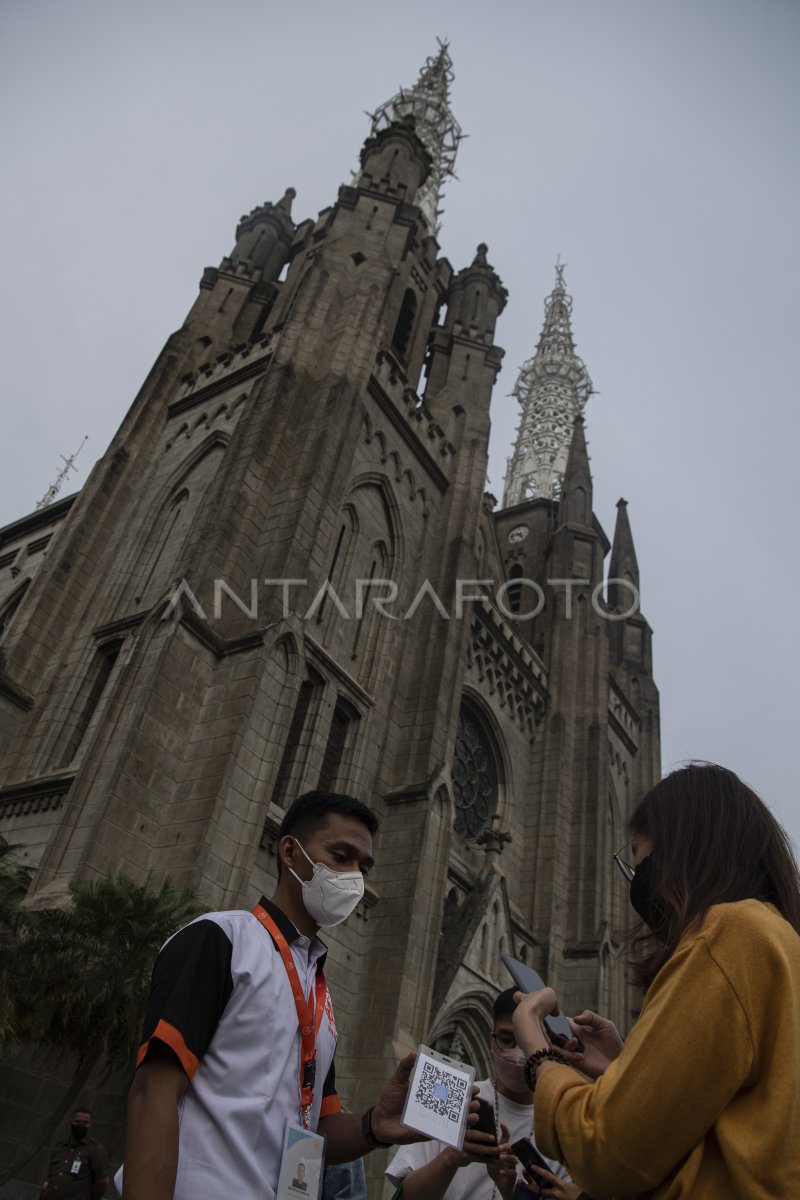 MISA KENAIKAN ISA ALMASIH DI KATEDRAL JAKARTA | ANTARA Foto