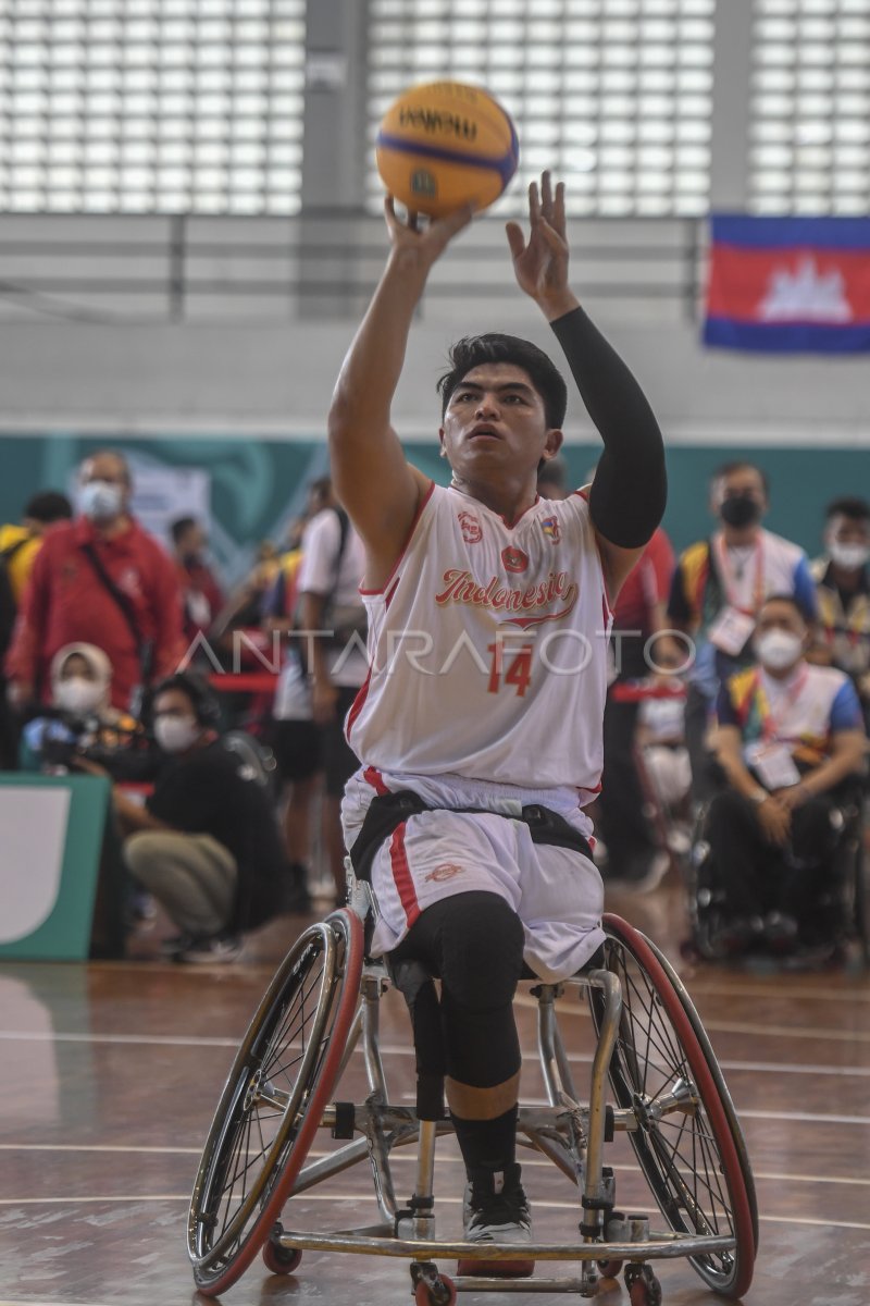 BASKET KURSI RODA INDONESIA MELAWAN FILIPINA | ANTARA Foto