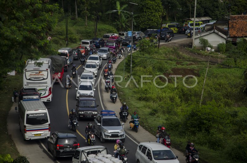 ARUS MUDIK DI JALUR SELATAN JAWA BARAT | ANTARA Foto