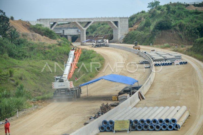 PROYEK JALAN TOL BOCIMI | ANTARA Foto PROYEK JALAN TOL BOCIMI | ANTARA Foto